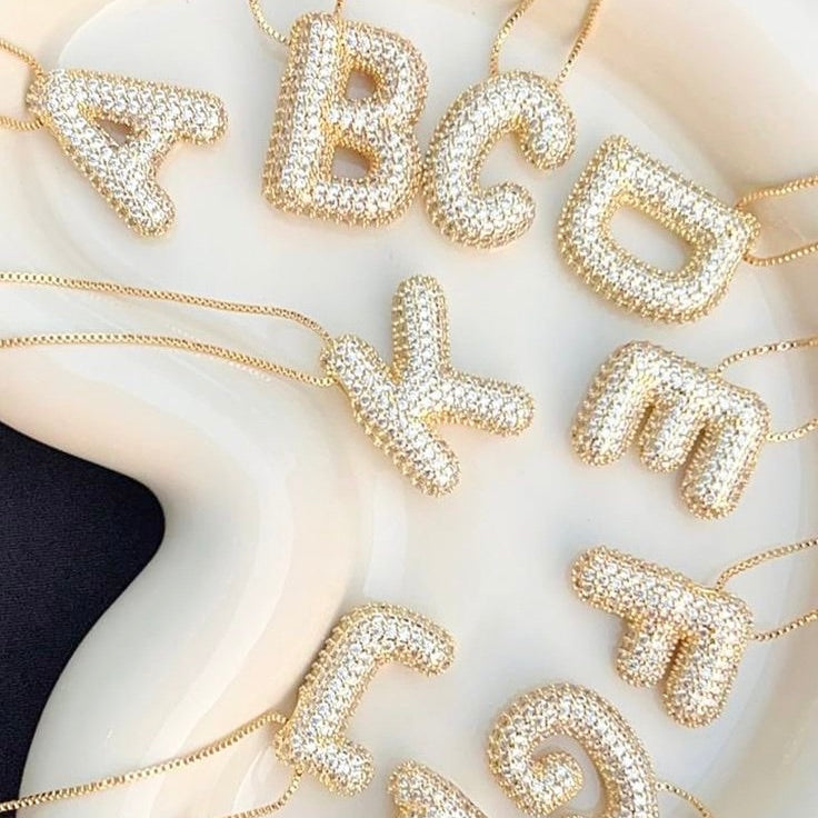 Collar Inicial Bubble Pavé – Joyero Rosa